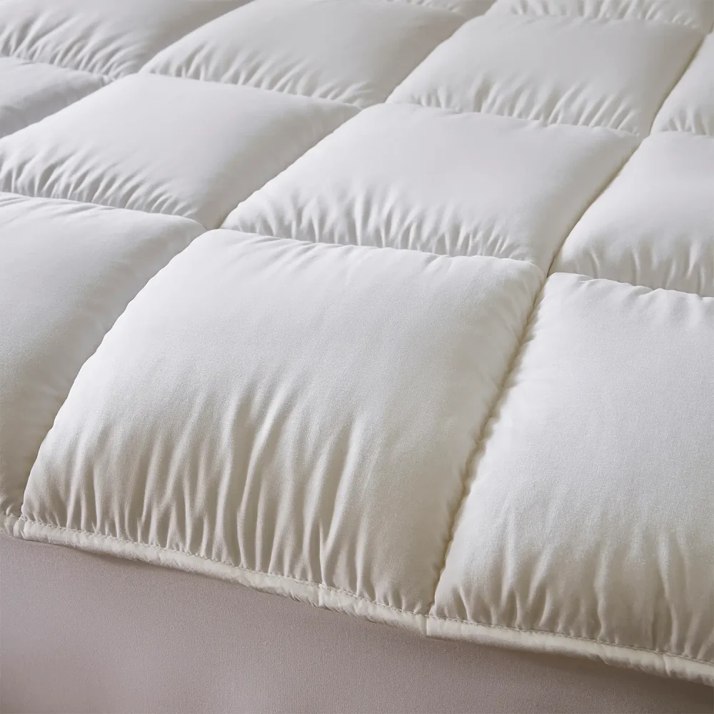 Hotel Pure Luxury Premium Suite Waterproof Mattress Topper & Pillow ...